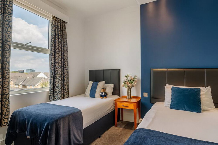 Prime Location! Walk To Southend Beach, Pier & Seafront Dining - Southend-on-Sea