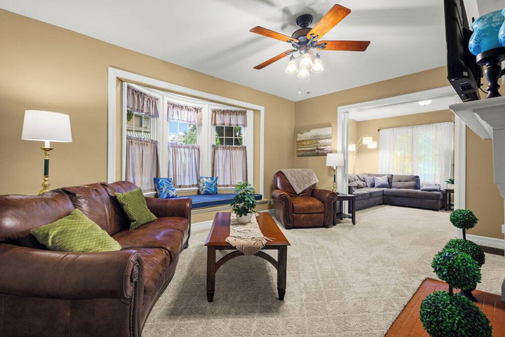 Historical Home Close To Downtown - Geneva, NY