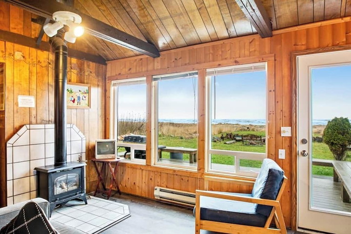 Cozy 1br Oceanfront Dog Friendly - Fireplace - Moclips, WA