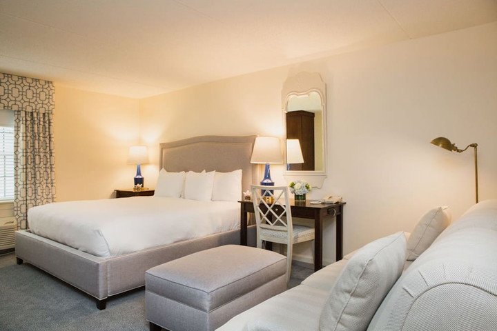 Deluxe King Room | Sleeper Sofa & Marble Bath - Dewey Beach, DE
