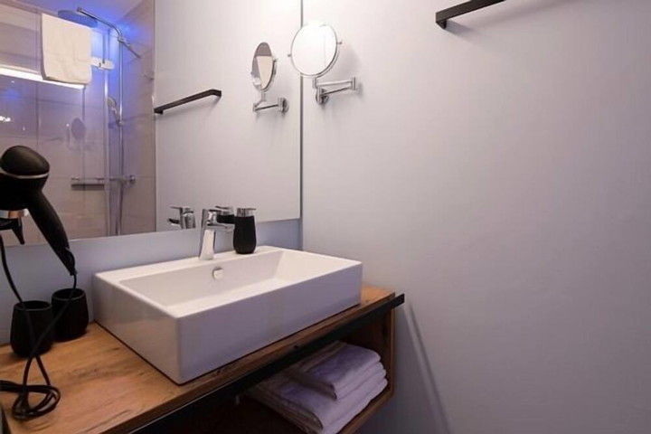 Apartment In The Countryside, 27 Sqm, 1 Living Room / Bedroom, Terrace, Max. 2 Persons - Singen