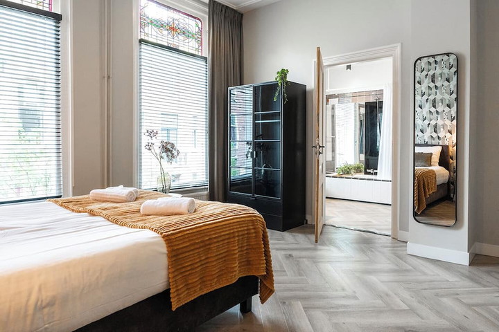 Accogliente Appartamento Di 35m² Con Vasca, Wifi Veloce E Affascinante Pavimento A Spina Di Pesce. Perfetto Per Un Soggiorno Rilassante O Un Viaggio Di Lavoro Nel Cuore Di Tilburg. - Tilburg