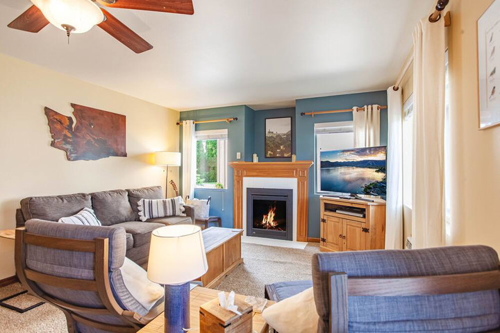 Grnd Floor Condo + Walk To Town, Coaster, Wineries + 5 Star Condo! - Leavenworth, WA