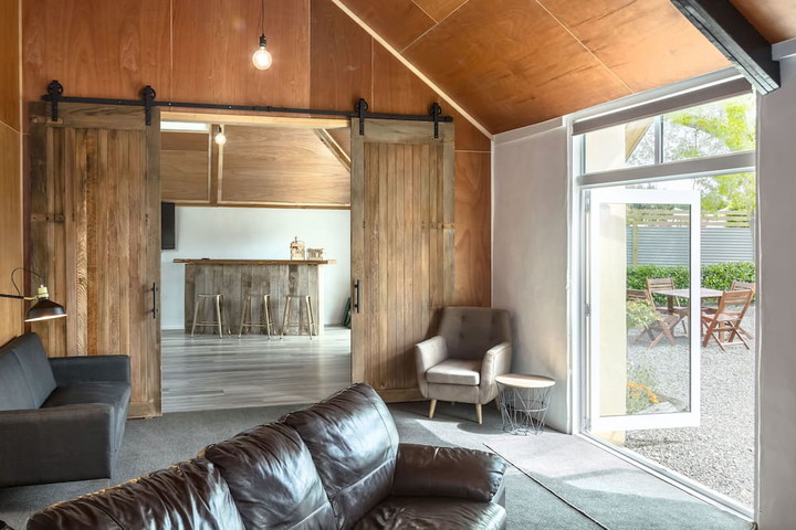Hidden Valley Getaway - Martinborough