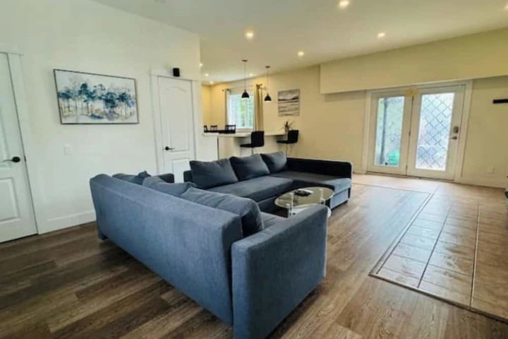 Beautiful Waterfront Cottage With Hot Tub In South Muskoka - Gravenhurst
