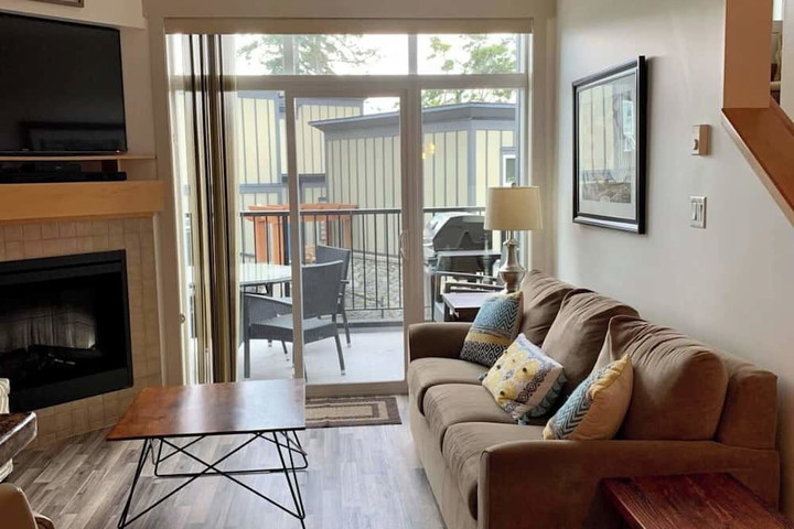 Sooke Harbour Hideaway - Luxurious Vacation Rental In Sooke - Sooke