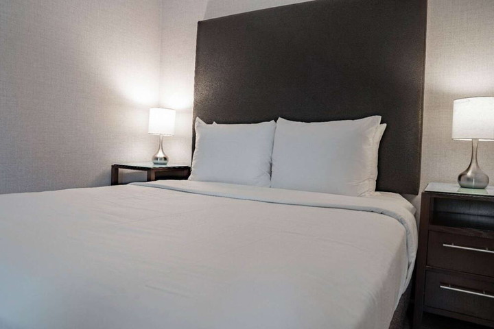 Near One World Trade Center + Free Wi-fi - New York City