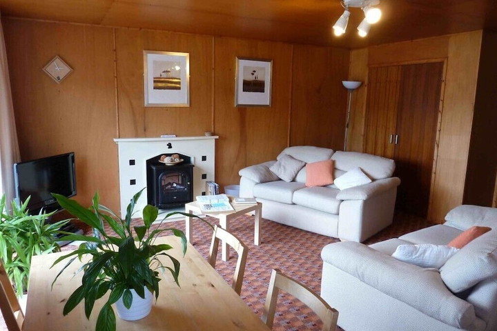 Dog-friendly Lochside Chalet With Balcony, Stunning Mountain Views! - Glencoe