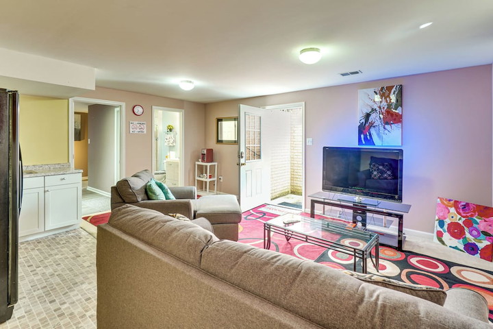 Hike, Golf & Relax! Basement Apt In Hagerstown - Hagerstown, MD