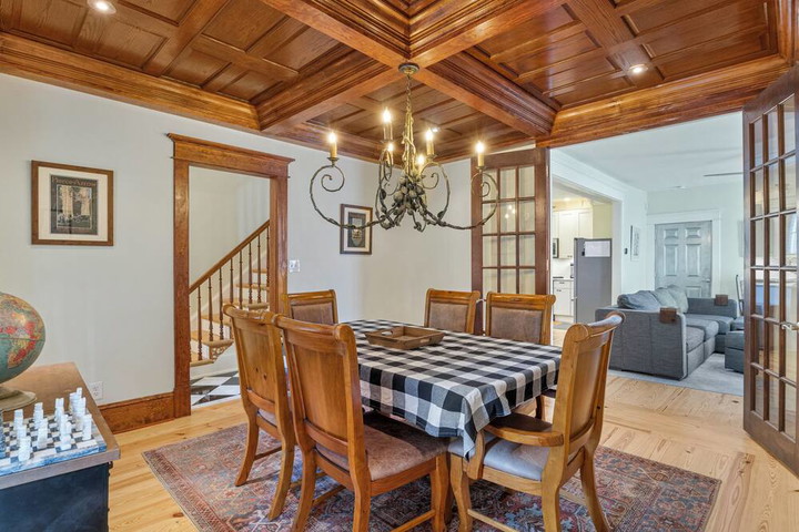 Luxe Familial 3 Chambres, 2 Salles De Bain Complètes + 2 Toilettes / à Pied Elmwood / Garage / Chargeur Ev / Clim - Buffalo, NY