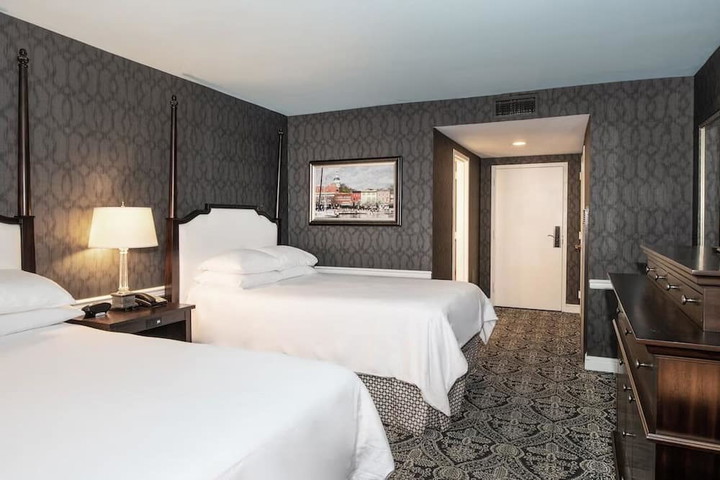 Governor Calvert 2 Double Beds | Historic Inns | Near Naval Academy - Annapolis, MD