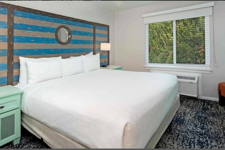 2-bedroom Resort In Fantastic San Diego With Ac And Fitness Room - San Diego, CA