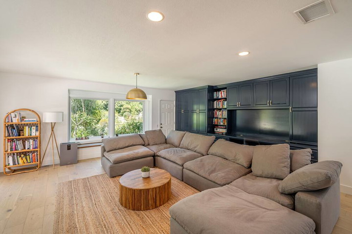 Remodeled Oasis Retreat W/pool & Jacuzzi. - Westlake Village, CA
