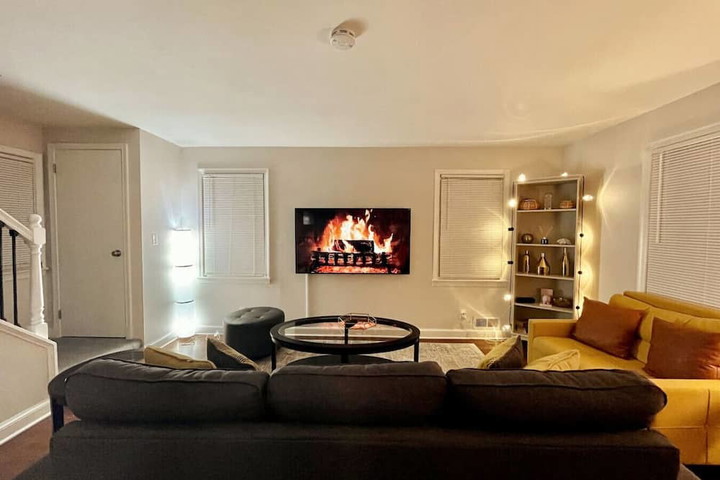 3br Annapolis Home, Sleeps 8, Minutes To Navy Stadium - Annapolis, MD