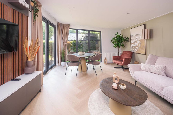 Enjoy A Holiday Home In The Forested Nature Of The Veluwe, Complete With Modern Amenities, A Stylish Pergola And An Electric Outdoor Fireplace For Ultimate Comfort. - Apeldoorn