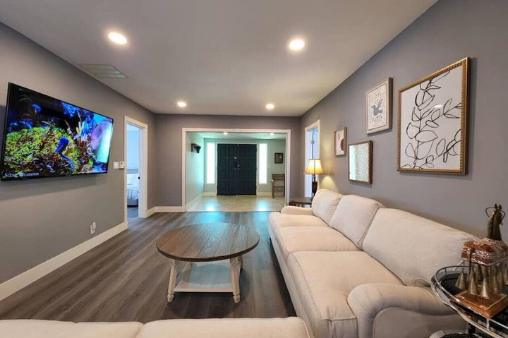 9882 · The Ultimate Disneyland Vacation Mansion - Buena Park, CA