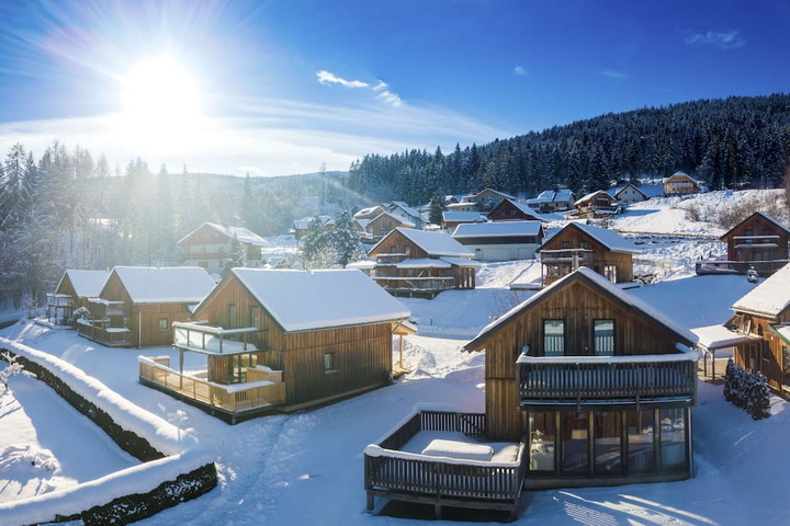 Alpine Luxe | Mtn Views | Pool & Hot Tub | Gym |Ac - Canmore