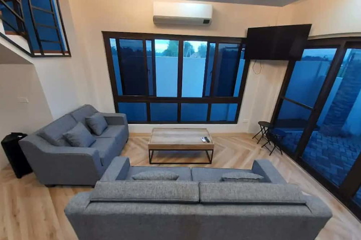 Cwc Riding Crew Base: 6-bed Bunk Suite & Shared Chefs Kitchen - Naga