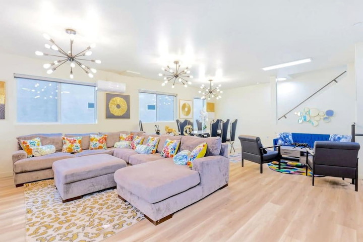2 Homes In 1: Sleeps 29. Family Fun. By Universal - Los Angeles