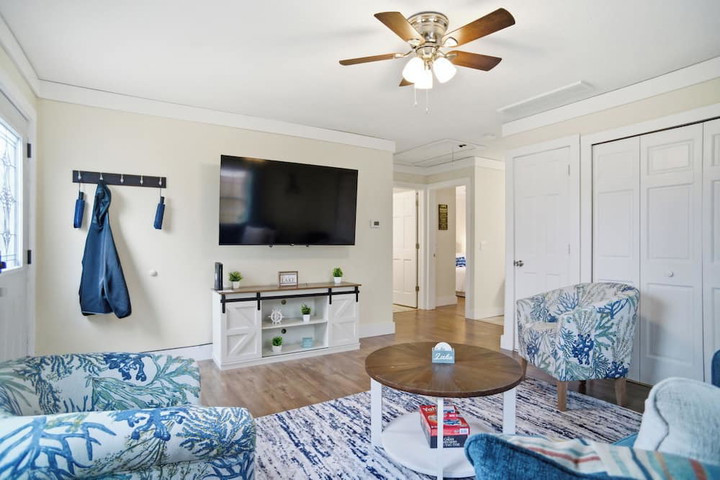 Petfriendly Cottage W/grill & Patio By Lake Erie - Vermilion, OH