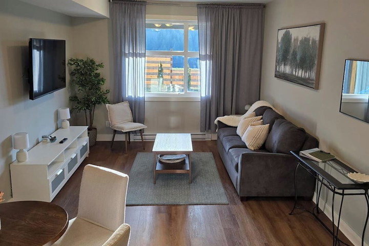 Lakeview Escape In Northshore Estates - Lake Cowichan