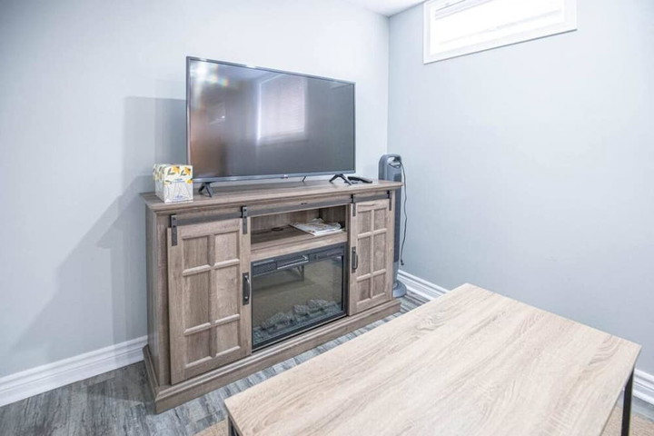 Adorable Bachelor Unit, Close To Hospitals, Shopping Centres And Downtown Ottawa - Ottawa