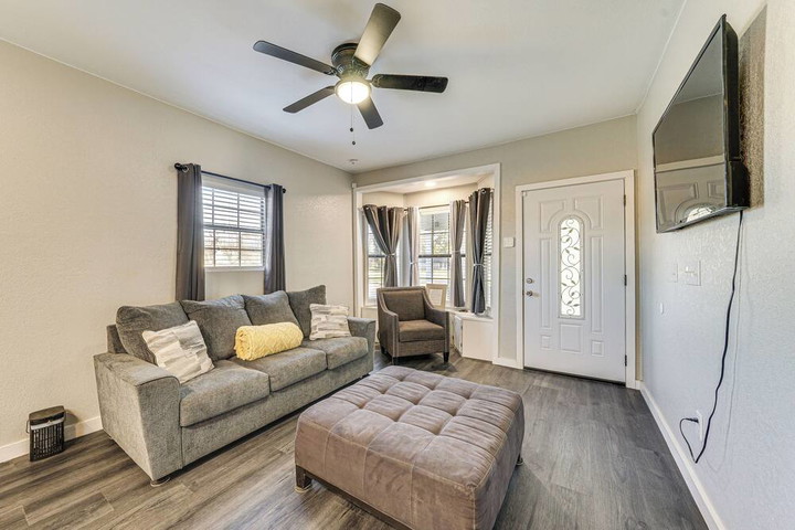 Updated Home 2 Mi To Downtown Texarkana! - Texarkana, TX