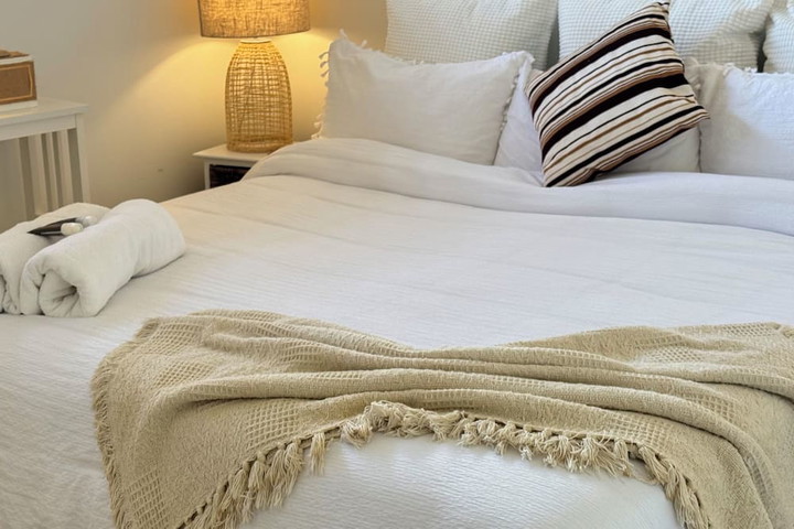 Palacete Beach - King Room- Shared Bathroom - Jacuzzi Pool Ac - South Coast