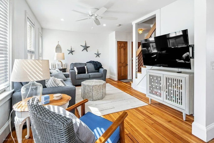 Beautiful, Spacious Retreat In Buzzing Downtown Newport! - Newport, RI