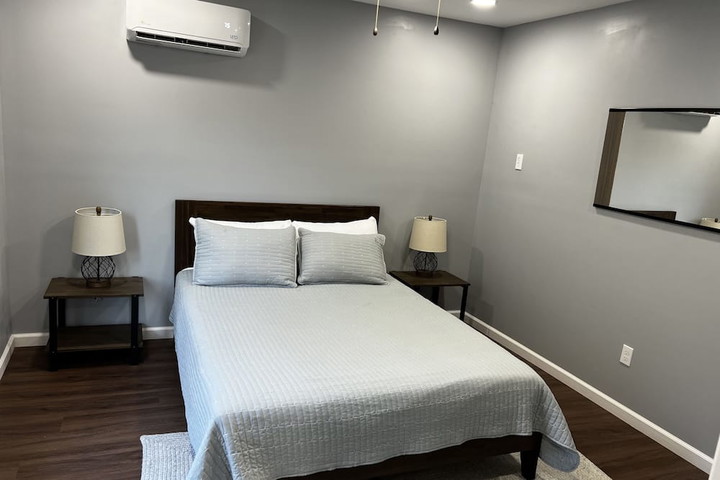 Conveniently Located Private Guesthouse In Wears Valley - No Cleaning Fees! - Tennessee