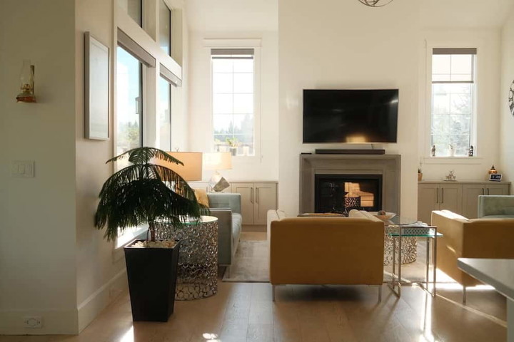 Bright 3br Langley Home | Ensuite + Office + Parking - Aldergrove