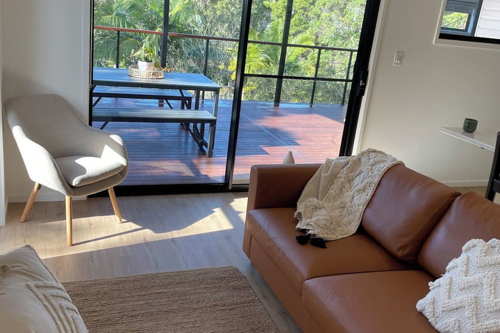 Shambarla - Doonan Guest House. Nestled In The Noosa Hinterland - Pomona