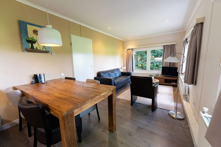 Gelijkvloers Chalet In Bosrijk Gebied Aan Weiland - Soest