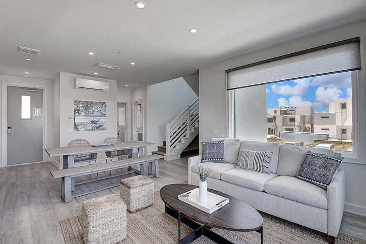 Condo W/loft & Deck! Private Walkable Beach Access, On-site Pool - Corpus Christi, TX