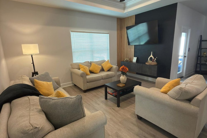 Hansell Villa + 12 Ppl + Pet Friendly + Bbq + Games - Tallahassee, FL