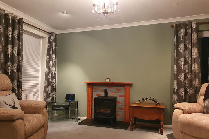 Aviemore Three Bedroom Property On The Edge Of A Beautiful Mature Silver Birch Wood. - Aviemore