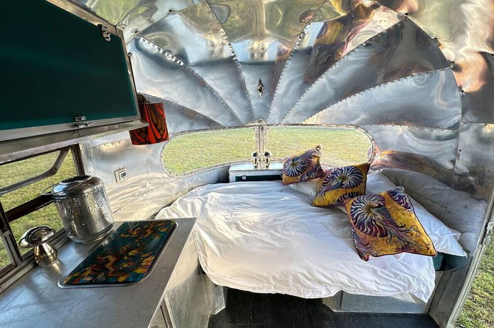 Vintage 1950 Airstream With Valley Views, Fire Pit And Stargazing - Honiton