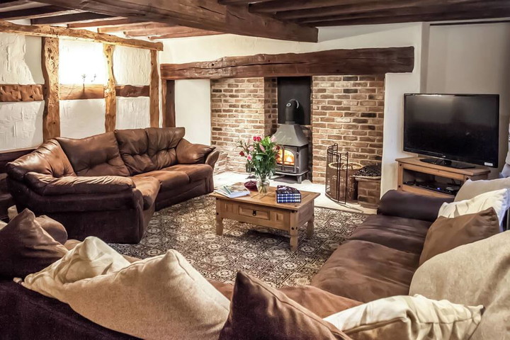 7 Bedroom Accommodation In Blackden, Near Crewe - Knutsford