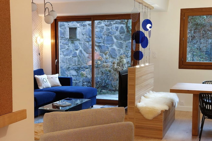 Chalet Traditionnel Des Années 70, Entièrement Rénové Pouvant Accueillir Au Maximum 15 Personnes - Arreau