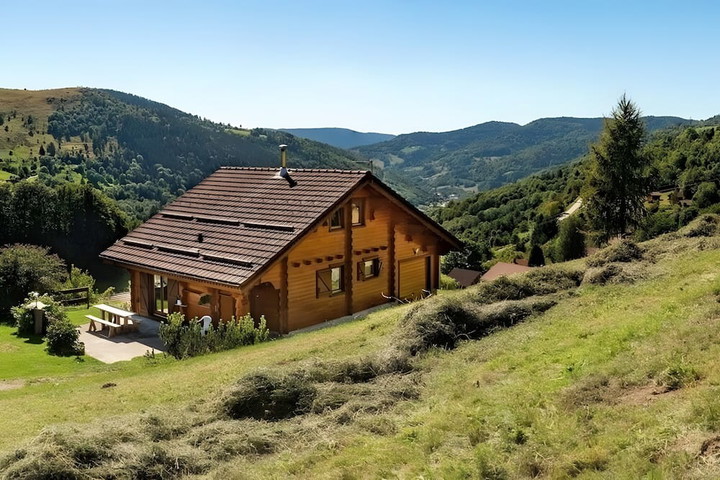 Chalet « Des Papillons » Avec Vue Sur La Montagne, Terrasse Privée Et Wi-fi - La Bresse