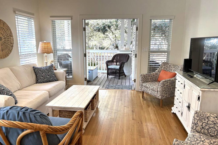 The Good Life - 100+ Top Ratings, Big Pool, Porch, 5 Min Walk To Beach, 4 Bikes - Rosemary Beach, FL