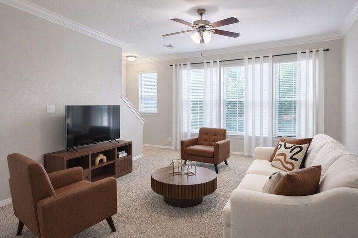 Fantastic Location! Spacious Modern  3 Bed/ 3 Full Bath Townhome -2 Car Garage - The Woodlands, TX