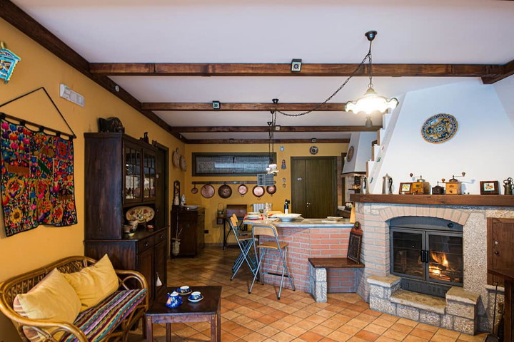 Secluded Garden In A Typical Southern Italy's House In Villa-fireplace&freewifi - Potenza