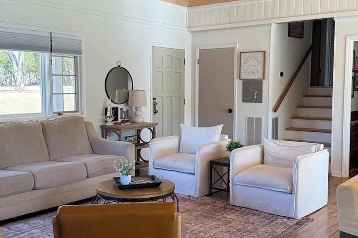 Lake Hartwell Waterfront Retreat W/ Dock, Hot Tub & Firepit - Lake Hartwell