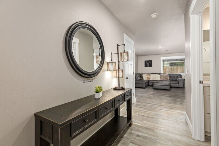Delightful, New Townhome Downtown - Billings, MT