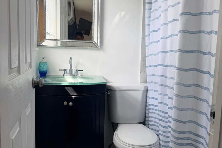 The Sea-renity 16 Cozy Apartment Across From The Beach - Norfolk, VA