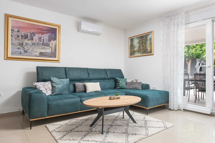 Villa Vinis Terra Family-friendly Escape With Pool - Imotski