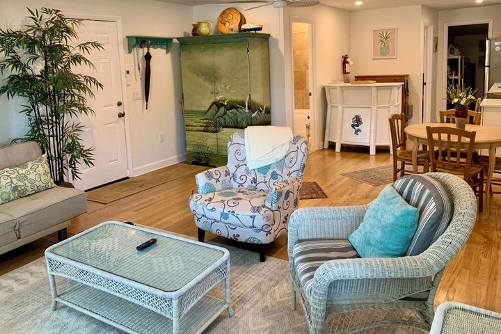 Cottage In The Shade, 3 Min Walk To Beach, Restaurants, And Pickleball Crt. - Anna Maria Island, FL