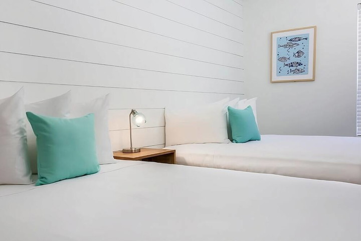 Get Ready For Blissful Getaway! 2 Relaxing Units, Onsite Pool, Free Breakfast - Islamorada, FL