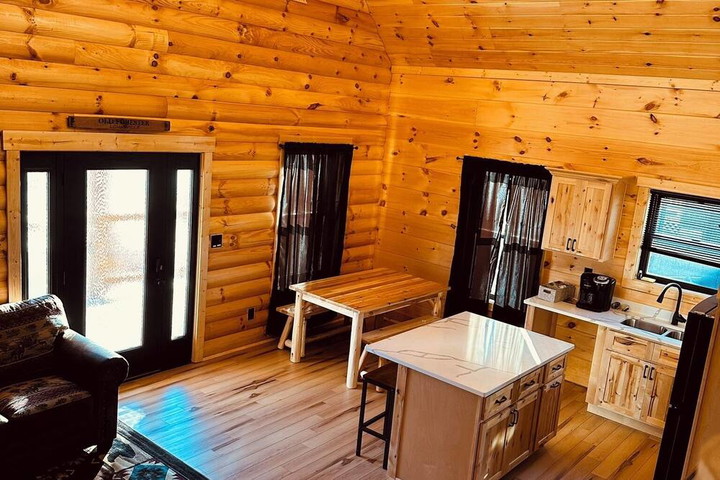 Bourbon Retreat Hot Tub-10 - Harrodsburg, KY
